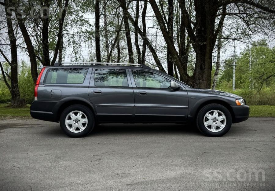 Pelēks Volvo XC70 2006 Jūrmala, ar dzinēja tilpumu 2.40 L un nobraukumu 336 tūkst. km par 3800 €, foto 7 vietnē AUTOMOTO.COM.LV