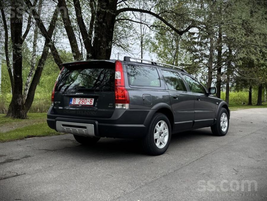 Pelēks Volvo XC70 2006 Jūrmala, ar dzinēja tilpumu 2.40 L un nobraukumu 336 tūkst. km par 3800 €, foto 8 vietnē AUTOMOTO.COM.LV