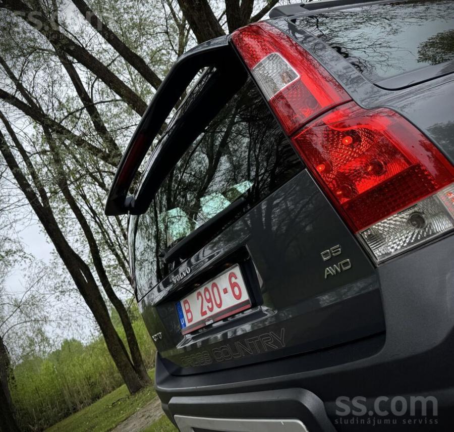Pelēks Volvo XC70 2006 Jūrmala, ar dzinēja tilpumu 2.40 L un nobraukumu 336 tūkst. km par 3800 €, foto 9 vietnē AUTOMOTO.COM.LV
