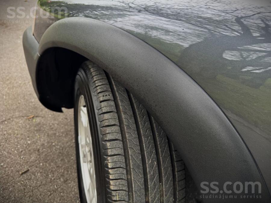 Pelēks Volvo XC70 2006 Jūrmala, ar dzinēja tilpumu 2.40 L un nobraukumu 336 tūkst. km par 3800 €, foto 11 vietnē AUTOMOTO.COM.LV