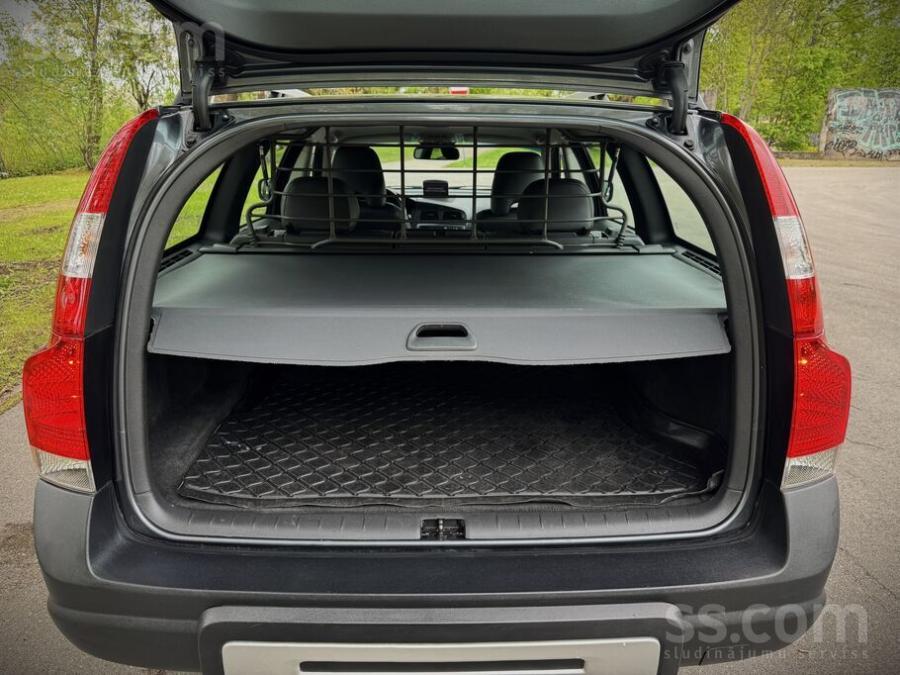 Pelēks Volvo XC70 2006 Jūrmala, ar dzinēja tilpumu 2.40 L un nobraukumu 336 tūkst. km par 3800 €, foto 16 vietnē AUTOMOTO.COM.LV