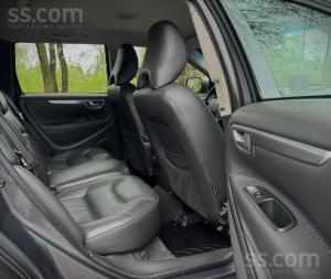Pelēks Volvo XC70 2006 Jūrmala, ar dzinēja tilpumu 2.40 L un nobraukumu 336 tūkst. km par 3800 €, foto 17 vietnē AUTOMOTO.COM.LV