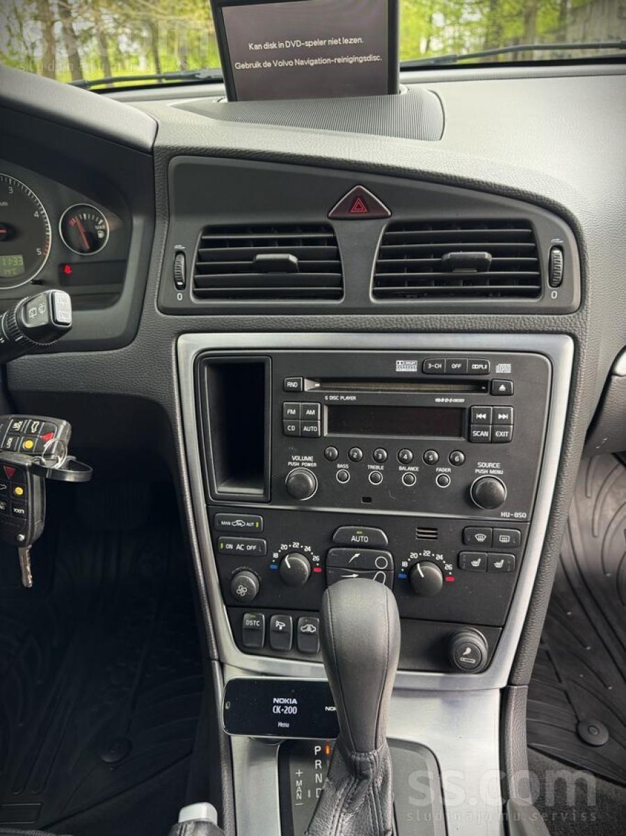Pelēks Volvo XC70 2006 Jūrmala, ar dzinēja tilpumu 2.40 L un nobraukumu 336 tūkst. km par 3800 €, foto 19 vietnē AUTOMOTO.COM.LV