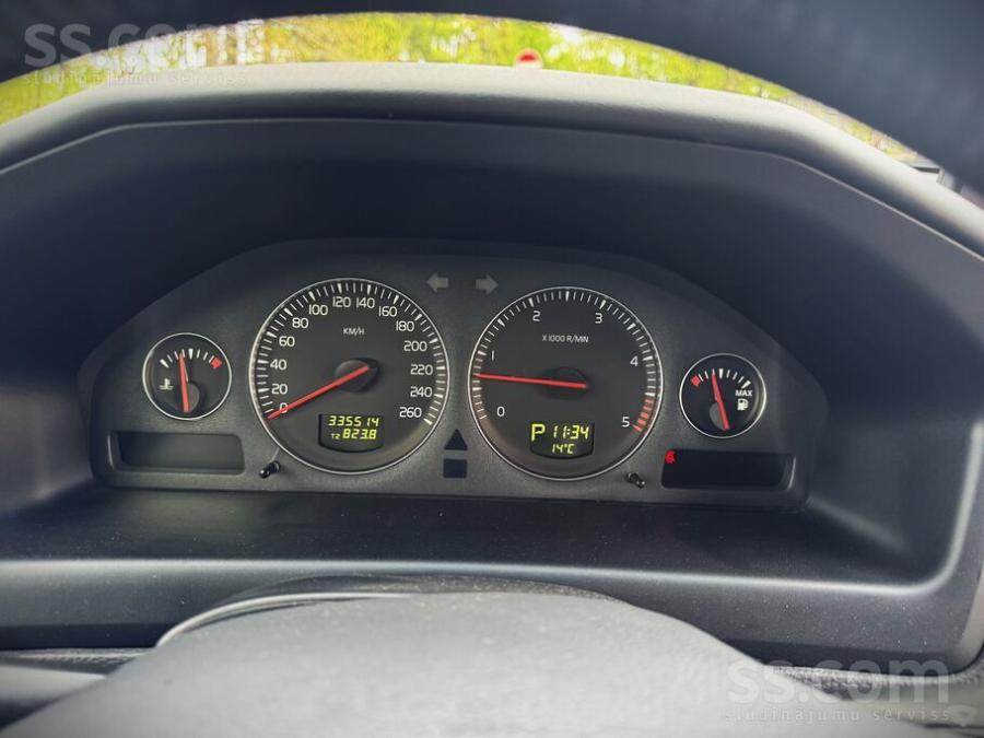 Pelēks Volvo XC70 2006 Jūrmala, ar dzinēja tilpumu 2.40 L un nobraukumu 336 tūkst. km par 3800 €, foto 20 vietnē AUTOMOTO.COM.LV