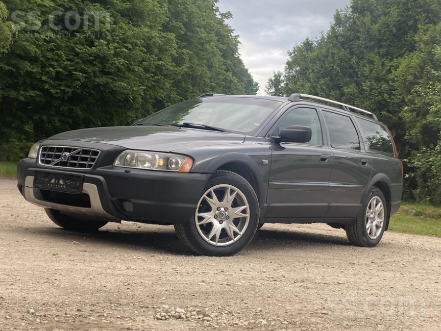 Pelēks Volvo XC70 2006 Rīga, ar dzinēja tilpumu 2.40 L un nobraukumu 330 tūkst. km par 3950 €, foto 5 vietnē AUTOMOTO.COM.LV
