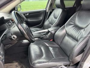 Grey Volvo XC70 2006 in Klaipeda, with an engine capacity of 2.40 L and mileage of 509 thousand km for 2600 €, photo 13 on AUTOMOTO.COM.LV