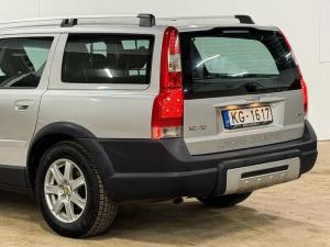 Pelēks Volvo XC70 2006 Jūrmala, ar dzinēja tilpumu 2.40 L un nobraukumu 325 tūkst. km par 3495 €, foto 7 vietnē AUTOMOTO.COM.LV