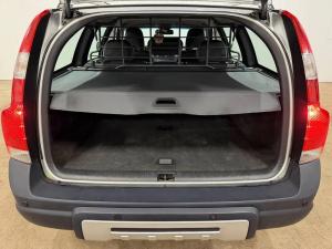 Pelēks Volvo XC70 2006 Jūrmala, ar dzinēja tilpumu 2.40 L un nobraukumu 325 tūkst. km par 3495 €, foto 8 vietnē AUTOMOTO.COM.LV