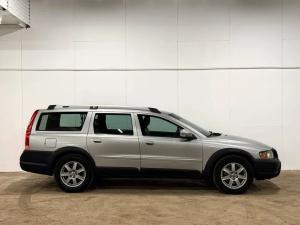 Pelēks Volvo XC70 2006 Jūrmala, ar dzinēja tilpumu 2.40 L un nobraukumu 325 tūkst. km par 3495 €, foto 13 vietnē AUTOMOTO.COM.LV