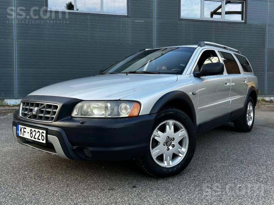Grey Volvo XC70 2006 in Riga, with an engine capacity of 2.40 L and mileage of 345 thousand km for 3990 €, photo 1 on AUTOMOTO.COM.LV