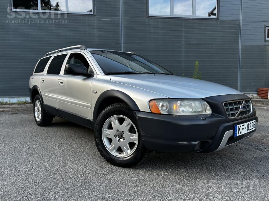 Grey Volvo XC70 2006 in Riga, with an engine capacity of 2.40 L and mileage of 345 thousand km for 3990 €, photo 3 on AUTOMOTO.COM.LV