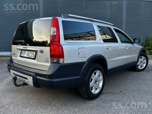 Grey Volvo XC70 2006 in Riga, with an engine capacity of 2.40 L and mileage of 345 thousand km for 3990 €, photo 6 on AUTOMOTO.COM.LV