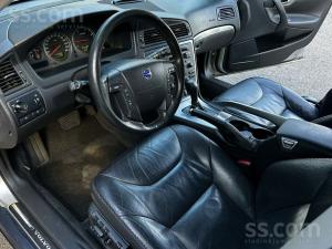 Grey Volvo XC70 2006 in Riga, with an engine capacity of 2.40 L and mileage of 345 thousand km for 3990 €, photo 7 on AUTOMOTO.COM.LV