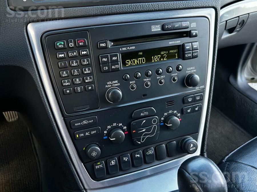 Grey Volvo XC70 2006 in Riga, with an engine capacity of 2.40 L and mileage of 345 thousand km for 3990 €, photo 10 on AUTOMOTO.COM.LV