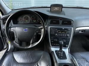 Grey Volvo XC70 2006 in Riga, with an engine capacity of 2.40 L and mileage of 345 thousand km for 3990 €, photo 11 on AUTOMOTO.COM.LV