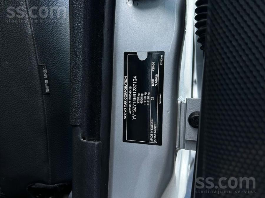 Grey Volvo XC70 2006 in Riga, with an engine capacity of 2.40 L and mileage of 345 thousand km for 3990 €, photo 15 on AUTOMOTO.COM.LV