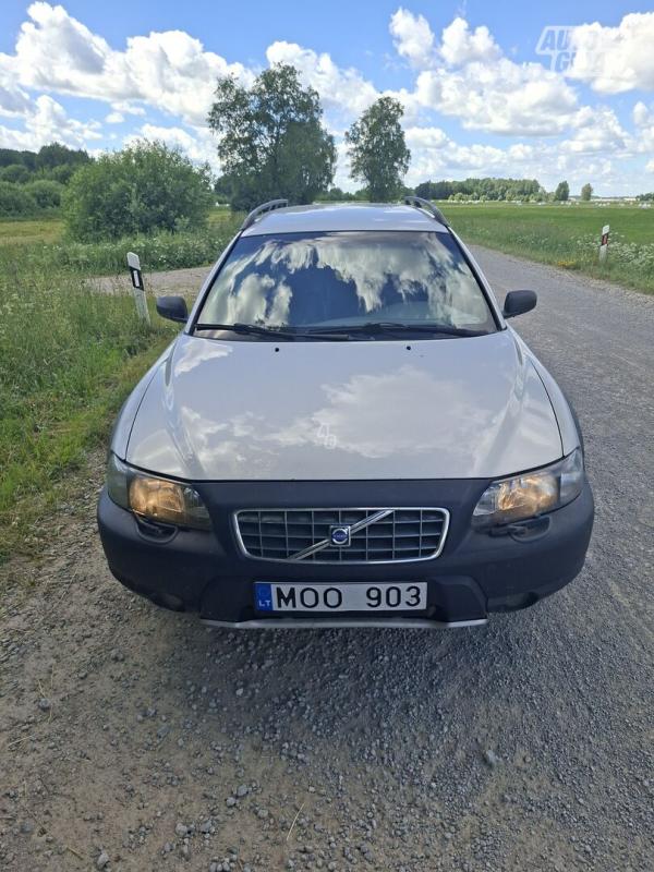 Pelēks Volvo XC70 2006 Šilalė, ar dzinēja tilpumu 2.40 L un nobraukumu 360 tūkst. km par 1850 €, foto 2 vietnē AUTOMOTO.COM.LV