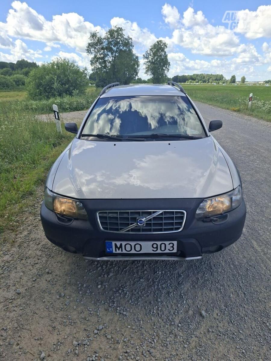 Pelēks Volvo XC70 2006 Šilalė, ar dzinēja tilpumu 2.40 L un nobraukumu 360 tūkst. km par 1850 €, foto 3 vietnē AUTOMOTO.COM.LV