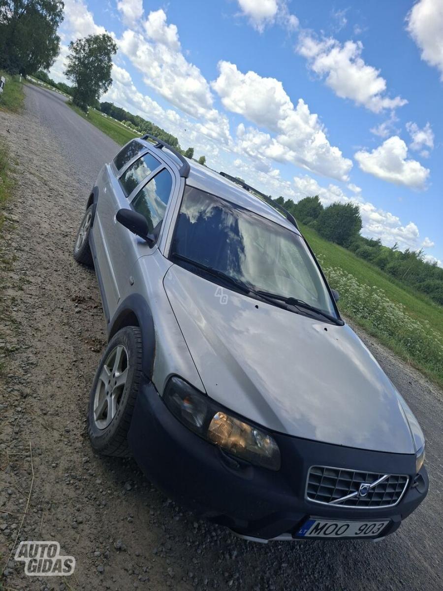 Pelēks Volvo XC70 2006 Šilalė, ar dzinēja tilpumu 2.40 L un nobraukumu 360 tūkst. km par 1850 €, foto 4 vietnē AUTOMOTO.COM.LV