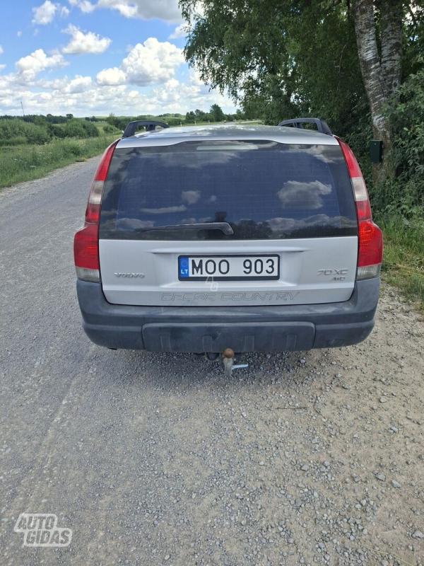 Pelēks Volvo XC70 2006 Šilalė, ar dzinēja tilpumu 2.40 L un nobraukumu 360 tūkst. km par 1850 €, foto 5 vietnē AUTOMOTO.COM.LV