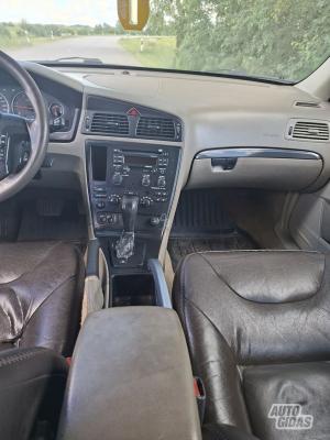 Pelēks Volvo XC70 2006 Šilalė, ar dzinēja tilpumu 2.40 L un nobraukumu 360 tūkst. km par 1850 €, foto 12 vietnē AUTOMOTO.COM.LV