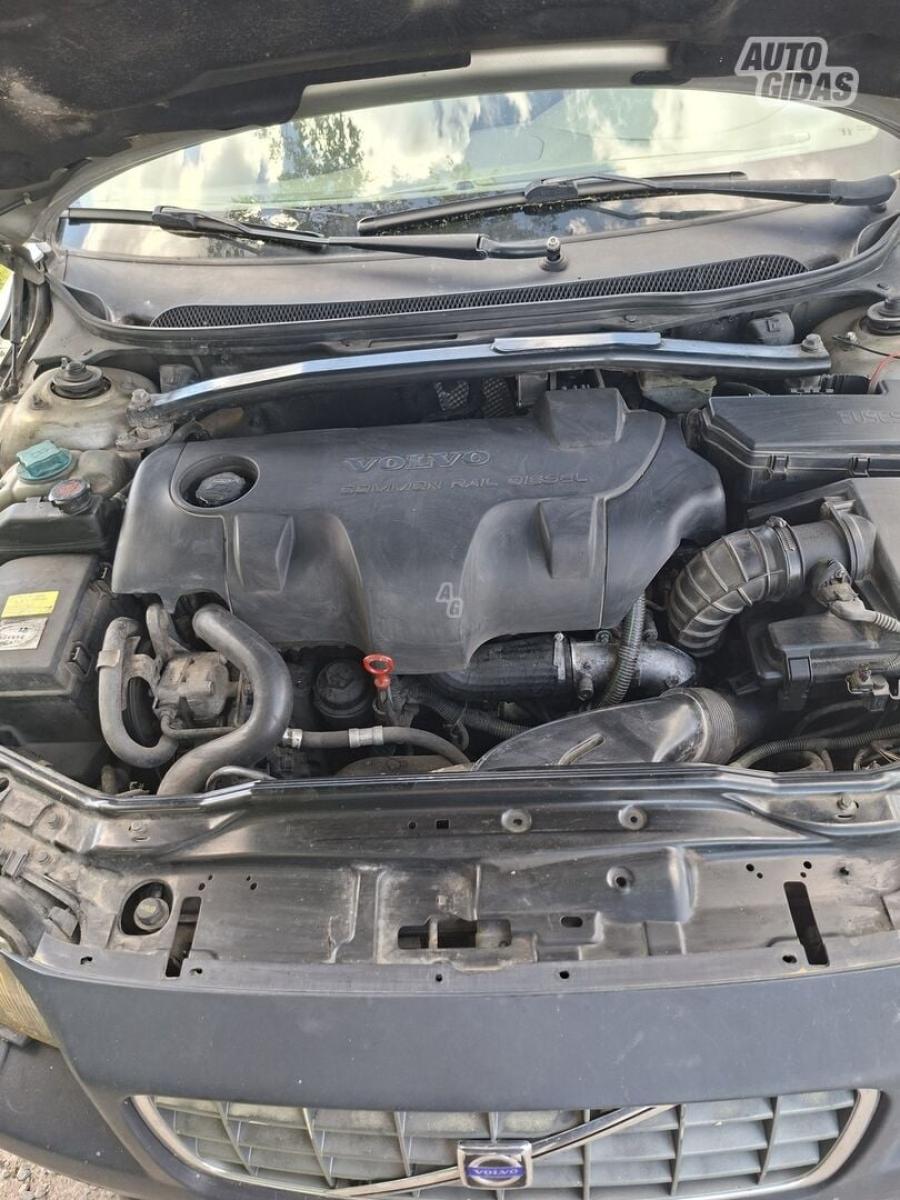 Pelēks Volvo XC70 2006 Šilalė, ar dzinēja tilpumu 2.40 L un nobraukumu 360 tūkst. km par 1850 €, foto 15 vietnē AUTOMOTO.COM.LV