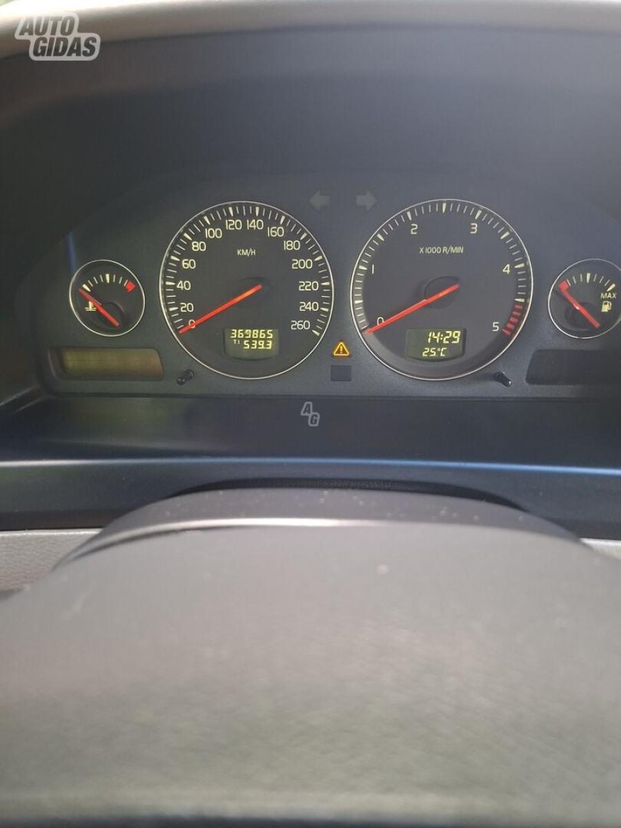 Pelēks Volvo XC70 2006 Šilalė, ar dzinēja tilpumu 2.40 L un nobraukumu 360 tūkst. km par 1850 €, foto 20 vietnē AUTOMOTO.COM.LV
