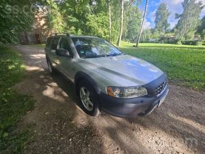 Pelēks Volvo XC70 2006 Bauska, ar dzinēja tilpumu 2.40 L un nobraukumu 450 tūkst. km par 5500 €, foto 4 vietnē AUTOMOTO.COM.LV