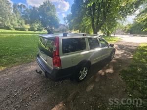 Pelēks Volvo XC70 2006 Bauska, ar dzinēja tilpumu 2.40 L un nobraukumu 450 tūkst. km par 5500 €, foto 6 vietnē AUTOMOTO.COM.LV