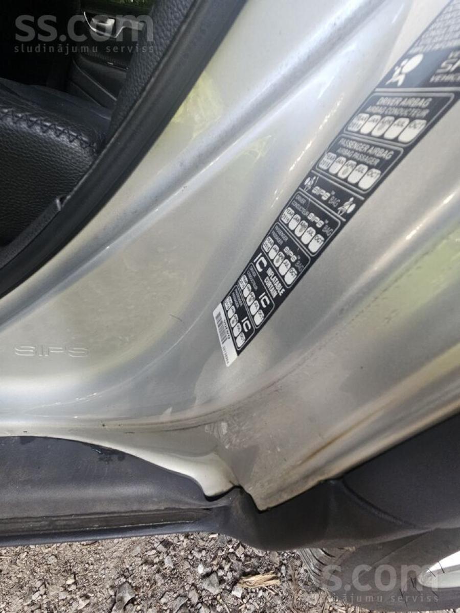 Pelēks Volvo XC70 2006 Bauska, ar dzinēja tilpumu 2.40 L un nobraukumu 450 tūkst. km par 5500 €, foto 12 vietnē AUTOMOTO.COM.LV