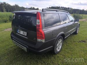 Pelēks Volvo XC70 2006 Rīga, ar dzinēja tilpumu 2.40 L un nobraukumu 310 tūkst. km par 4000 €, foto 4 vietnē AUTOMOTO.COM.LV