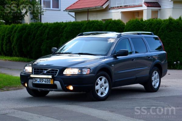 Grey Volvo XC70 2006 in Riga, with an engine capacity of 2.40 L and mileage of 370 thousand km for 5999 €, photo 1 on AUTOMOTO.COM.LV