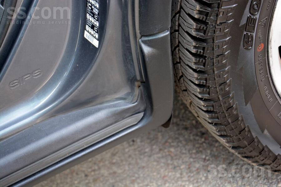 Pelēks Volvo XC70 2006 Rīga, ar dzinēja tilpumu 2.40 L un nobraukumu 370 tūkst. km par 5599 €, foto 23 vietnē AUTOMOTO.COM.LV