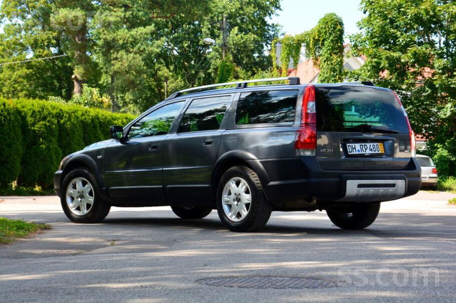 Pelēks Volvo XC70 2006 Rīga, ar dzinēja tilpumu 2.40 L un nobraukumu 370 tūkst. km par 5599 €, foto 26 vietnē AUTOMOTO.COM.LV