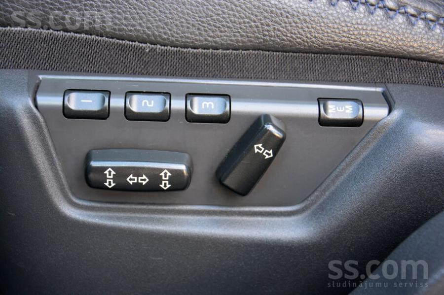 Pelēks Volvo XC70 2006 Rīga, ar dzinēja tilpumu 2.40 L un nobraukumu 370 tūkst. km par 5599 €, foto 27 vietnē AUTOMOTO.COM.LV