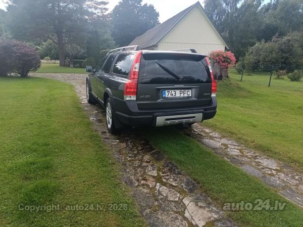 Pelēks Volvo XC70 2006 Pērnava, ar dzinēja tilpumu 2.40 L un nobraukumu 357 tūkst. km par 3100 €, foto 4 vietnē AUTOMOTO.COM.LV