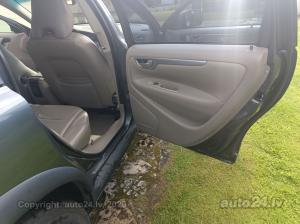 Pelēks Volvo XC70 2006 Pērnava, ar dzinēja tilpumu 2.40 L un nobraukumu 357 tūkst. km par 3100 €, foto 14 vietnē AUTOMOTO.COM.LV