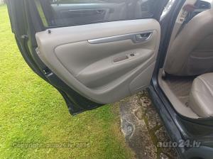 Pelēks Volvo XC70 2006 Pērnava, ar dzinēja tilpumu 2.40 L un nobraukumu 357 tūkst. km par 3100 €, foto 16 vietnē AUTOMOTO.COM.LV