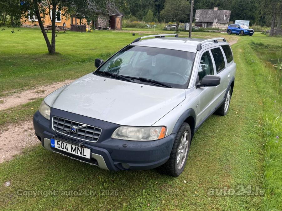 Pelēks Volvo XC70 2006 Tallina, ar dzinēja tilpumu 2.40 L un nobraukumu 0 tūkst. km par 2500 €, foto 4 vietnē AUTOMOTO.COM.LV