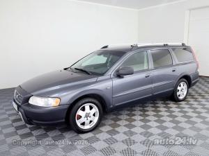 Pelēks Volvo XC70 2006 Tallina, ar dzinēja tilpumu 2.40 L un nobraukumu 404 tūkst. km par 1499 €, foto 3 vietnē AUTOMOTO.COM.LV