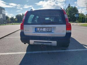 Pelēks Volvo XC70 2006 Viļņa, ar dzinēja tilpumu 2.40 L un nobraukumu 411 tūkst. km par 2300 €, foto 4 vietnē AUTOMOTO.COM.LV