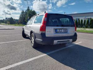 Pelēks Volvo XC70 2006 Viļņa, ar dzinēja tilpumu 2.40 L un nobraukumu 411 tūkst. km par 2300 €, foto 6 vietnē AUTOMOTO.COM.LV