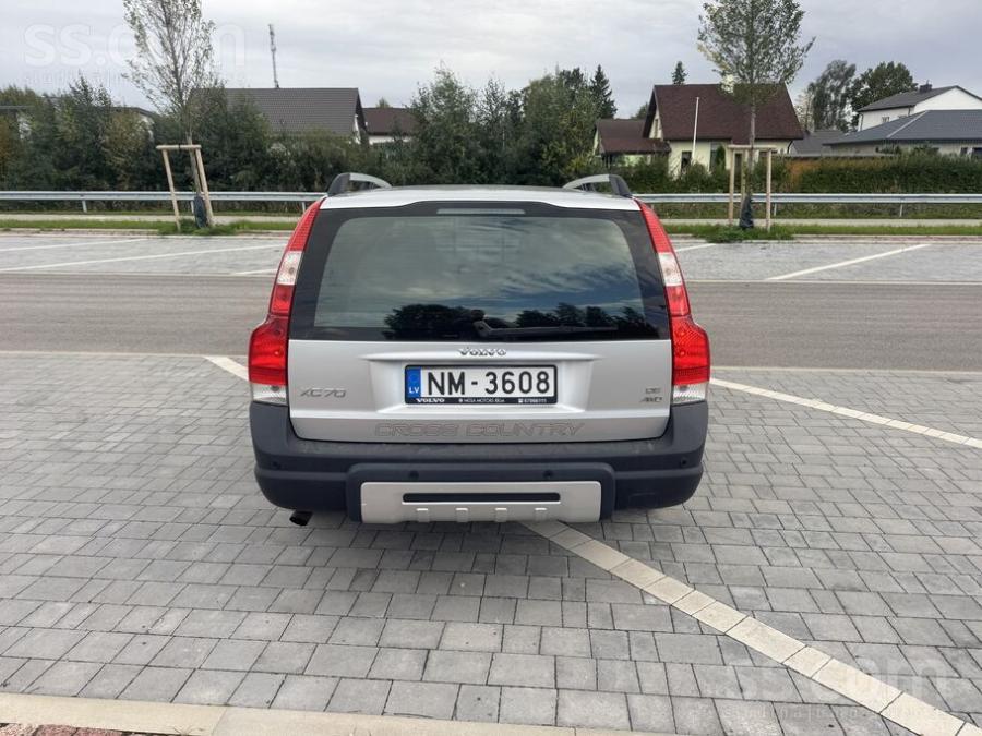 Pelēks Volvo XC70 2006 Jelgava, ar dzinēja tilpumu 2.40 L un nobraukumu 0 tūkst. km par 3600 €, foto 7 vietnē AUTOMOTO.COM.LV