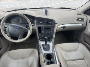Pelēks Volvo XC70 2006 Jelgava, ar dzinēja tilpumu 2.40 L un nobraukumu 0 tūkst. km par 3600 €, foto 9 vietnē AUTOMOTO.COM.LV