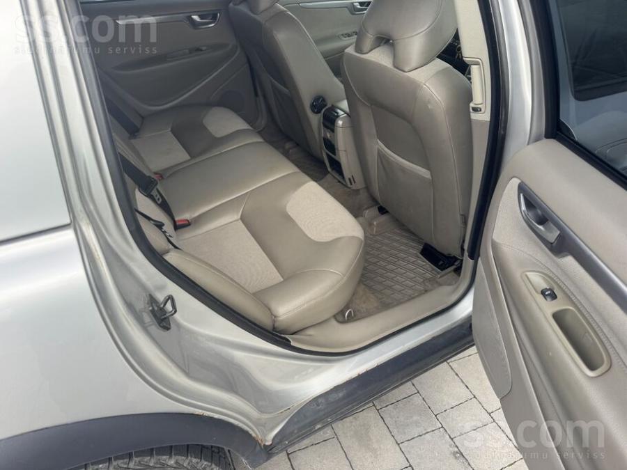 Pelēks Volvo XC70 2006 Jelgava, ar dzinēja tilpumu 2.40 L un nobraukumu 0 tūkst. km par 3600 €, foto 11 vietnē AUTOMOTO.COM.LV