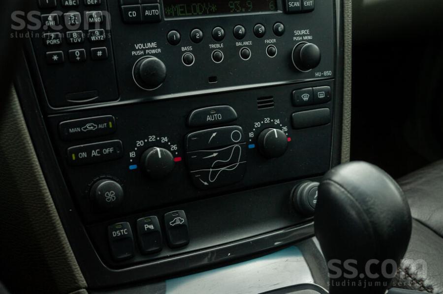 Pelēks Volvo XC70 2006 Jelgava, ar dzinēja tilpumu 2.40 L un nobraukumu 405 tūkst. km par 3700 €, foto 15 vietnē AUTOMOTO.COM.LV