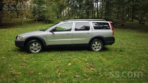 Pelēks Volvo XC70 2006 Valmiera, ar dzinēja tilpumu 2.40 L un nobraukumu 421 tūkst. km par 2400 €, foto 3 vietnē AUTOMOTO.COM.LV