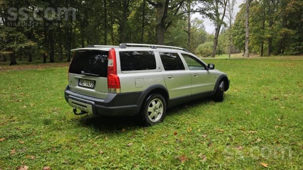Volvo XC70 2006 Valmiera vietnÄ PelÄks Volvo XC70 2006 Valmiera, ar dzinÄja tilpumu 2.40 L un nobraukumu 421 tÅ«kst. km par 2400 ā¬, foto 5 vietnÄ AUTOMOTO.COM.LV