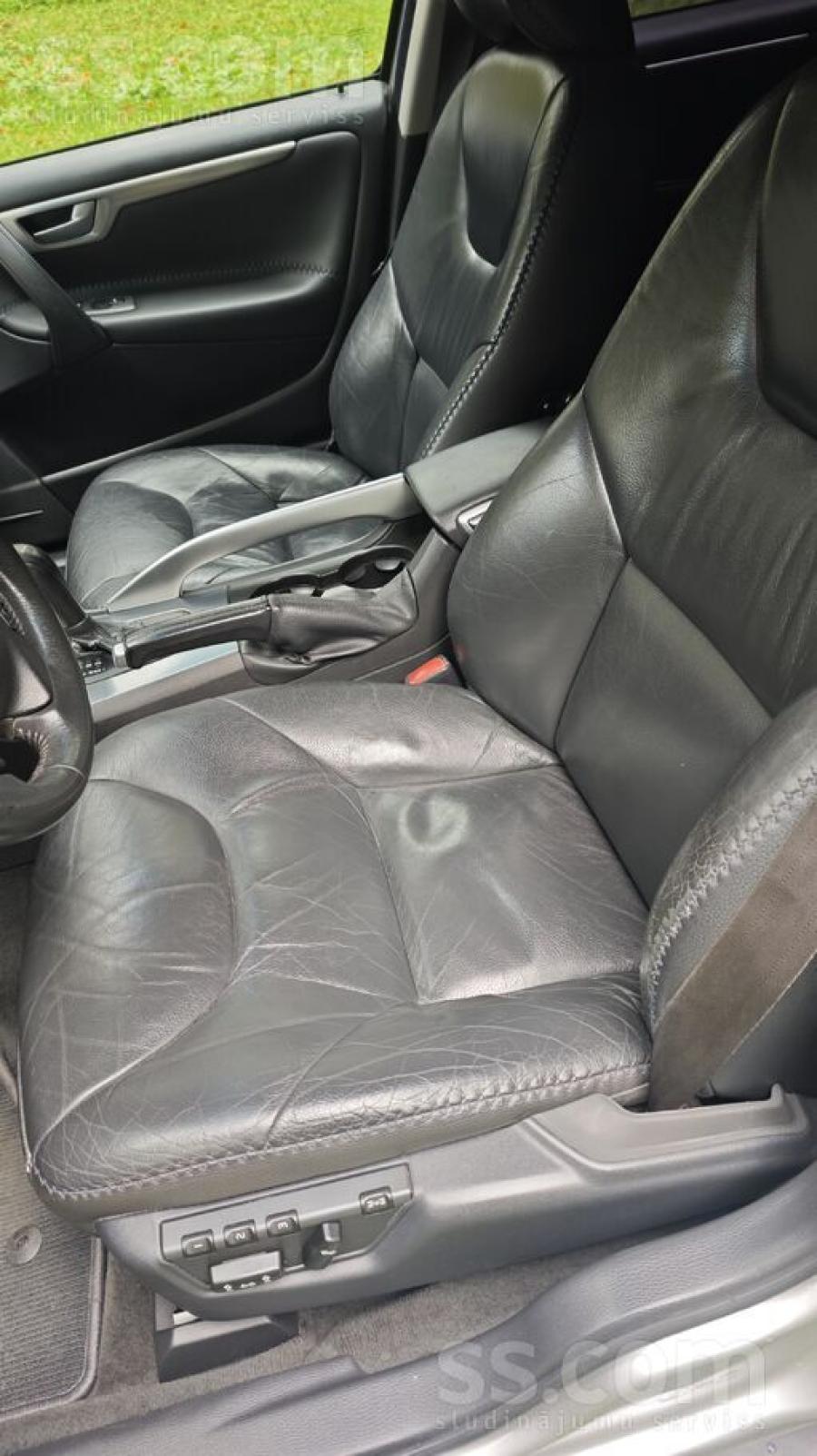 Pelēks Volvo XC70 2006 Valmiera, ar dzinēja tilpumu 2.40 L un nobraukumu 421 tūkst. km par 2400 €, foto 9 vietnē AUTOMOTO.COM.LV
