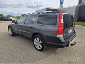 Grey Volvo XC70 2007 in Riga, with an engine capacity of 2.40 L and mileage of 287 thousand km for 13999 €, photo 5 on AUTOMOTO.COM.LV